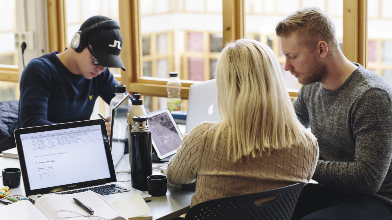 Utbildning vid institutionen för socialt arbete