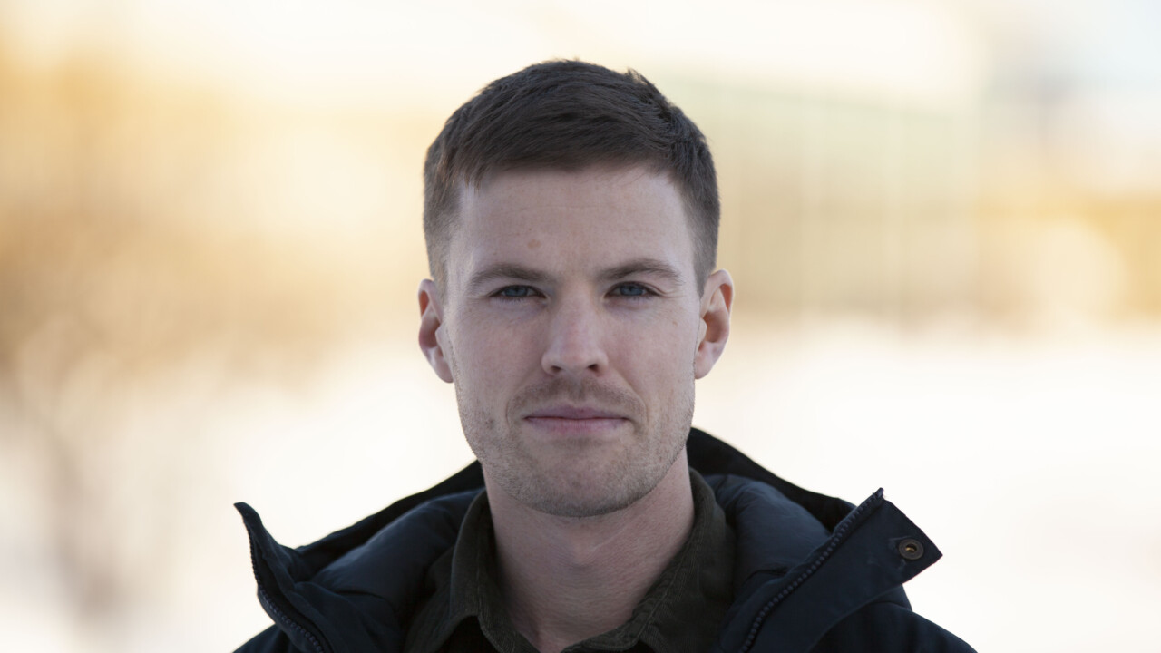 Metal contamination of aquatic environments also threatens birds on land