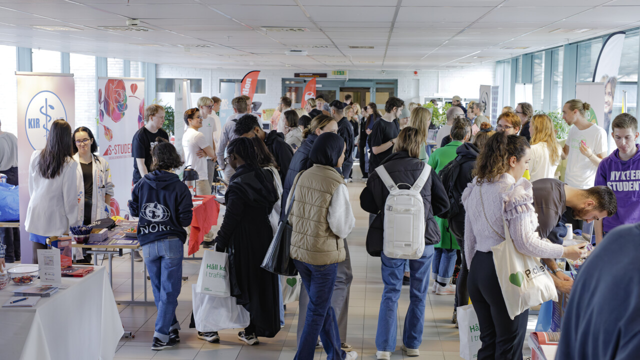 Welcome Fair popular among new students